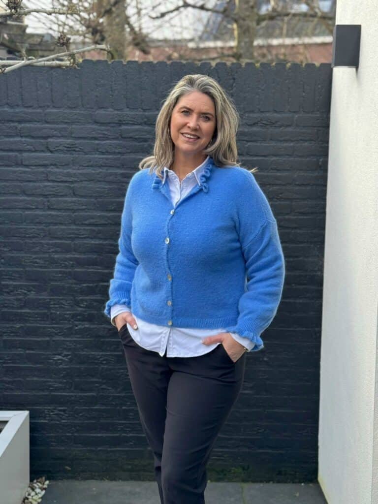 Vest Ruches Mouw En Knoopjes Lavendel: Stijlvol En Comfortabel